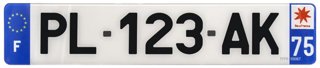 Aluminium ou Plexiglas : quelle plaque auto choisir ? | Blog Plaque & Go